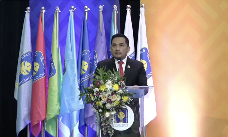 Orasi Anggota DPR RI, Rifqinizamy Karsayuda pada Wisuda UII Yogyakarta ...